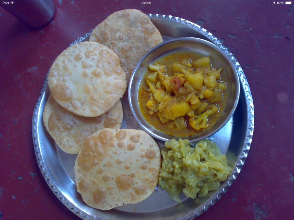 Top 10 Amazing Breakfast Food on Train while traveling